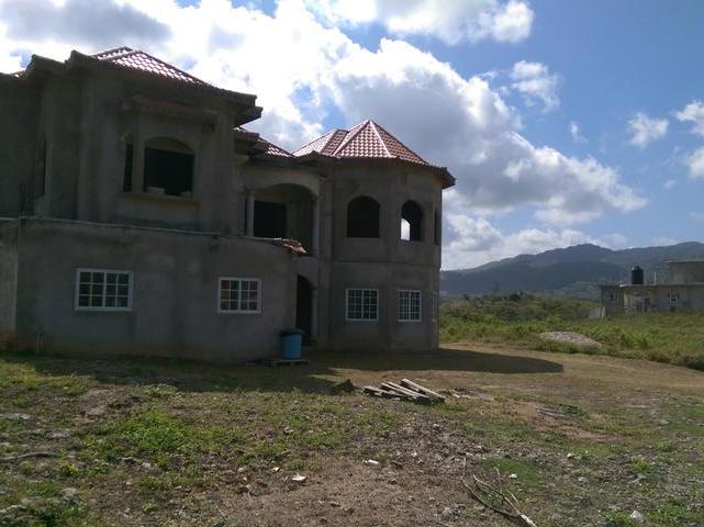 House For Sale: WEST AVENUE IRWIN, Montego Bay | $27,000,000 | Keez