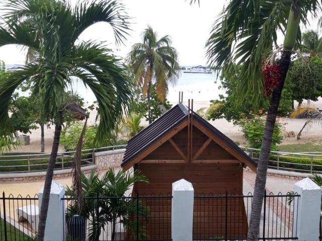 Apartment For Sale: MAIN STREET, OCHO RIOS, Ocho Rios | $120,000 | Keez