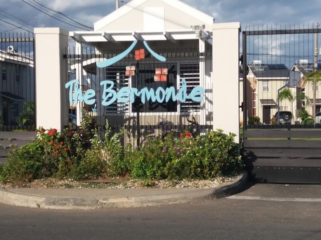 Townhouse For Rent: THE BERMONDE, Greater Portmore | $80,000 | Keez