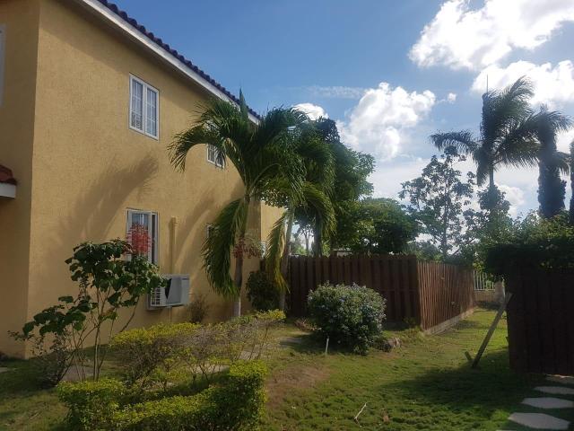 Townhouse For Rent: MANGO WALK COUNTRY CLUB, Montego Bay | $1,600 | Keez