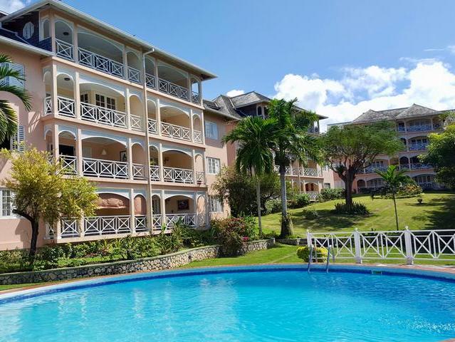 Resort / Villa For Rent: 127 MAIN STREET, Ocho Rios | $2,500 | Keez