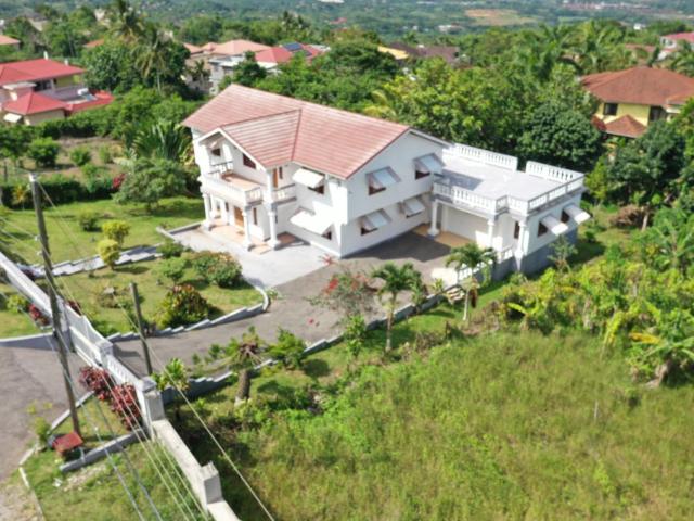 House For Sale: INGLESIDE HEIGHTS, Mandeville | $37,000,000 | Keez