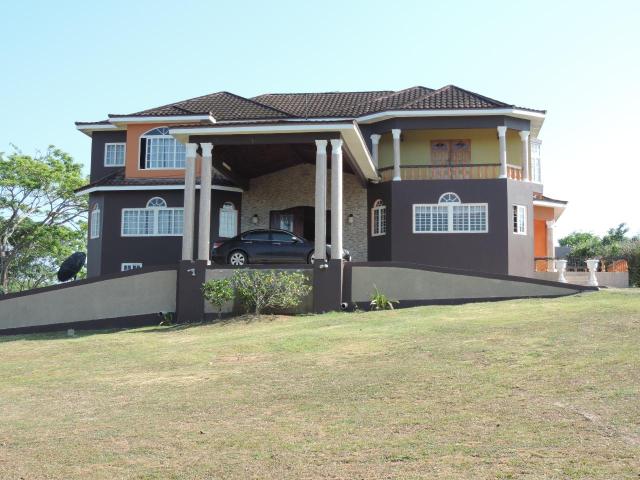 House For Rent: BOG WALK, ST. CATHERINE, Bog Walk | $180,000 | Keez