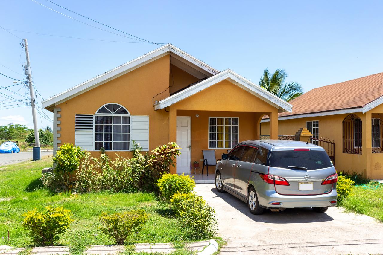 House For Sale: RHONE PARK ESTATE, Old Harbour | $9,500,000 | Keez