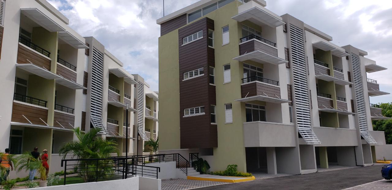 Apartment For Sale: SILVERBROOK ESTATE, Kingston 19 | $17,500,000
