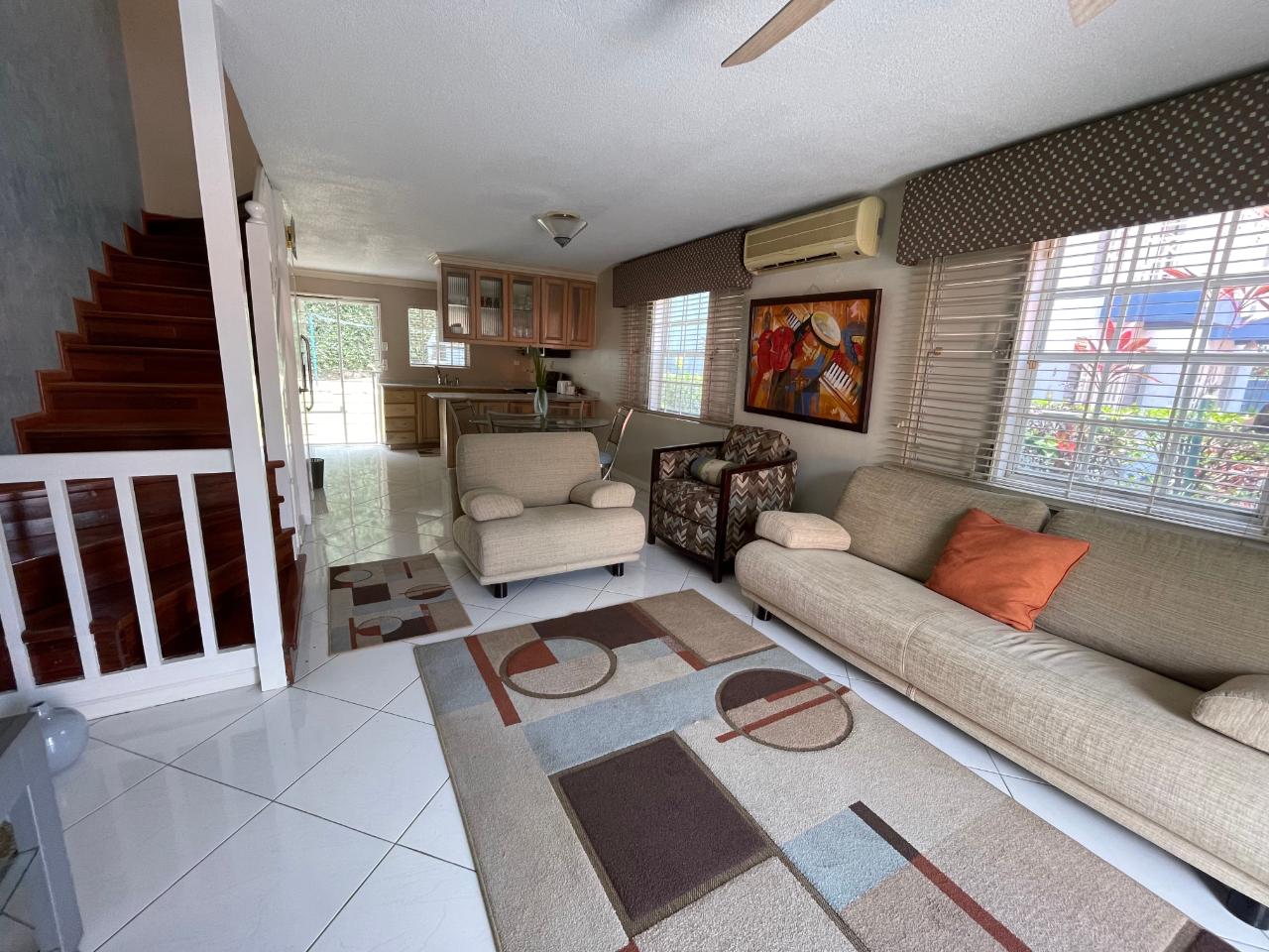 Townhouse For Rent: GRAHAM HEIGHTS, Kingston 6 | $1,000