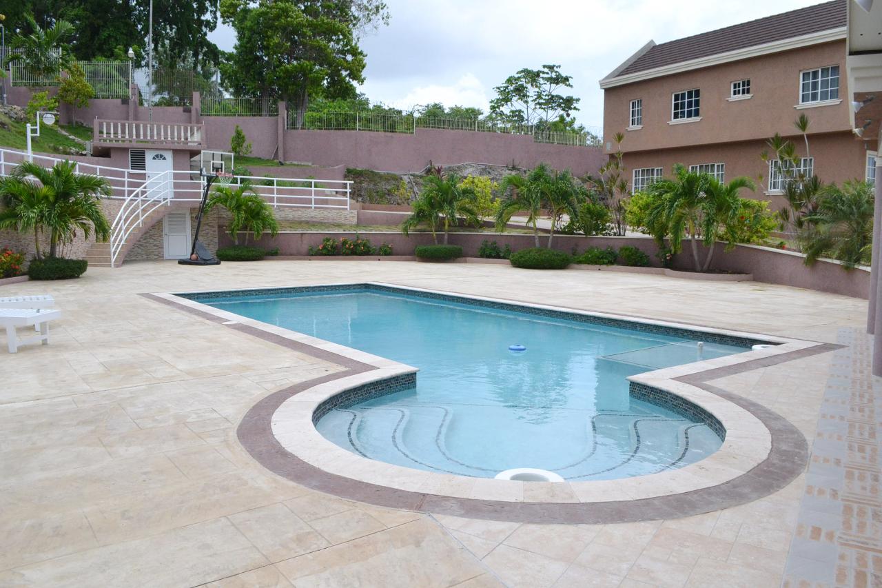 Townhouse For Rent: COUNTRY MIST, PASMORE RD, Ocho Rios | $1,200 | Keez