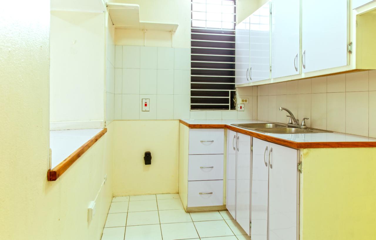 Apartment For Rent: CONSTANT SPRING ROAD, Kingston 8 | $110,000 | Keez