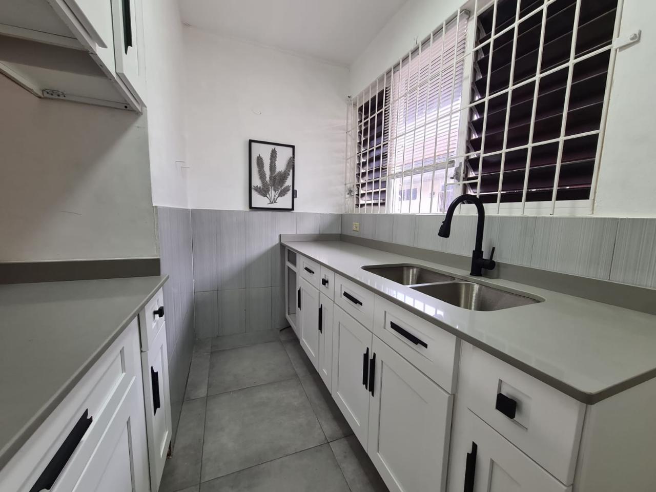 Apartment For Rent: HOPE ROAD, Kingston 6 | $140,000 | Keez