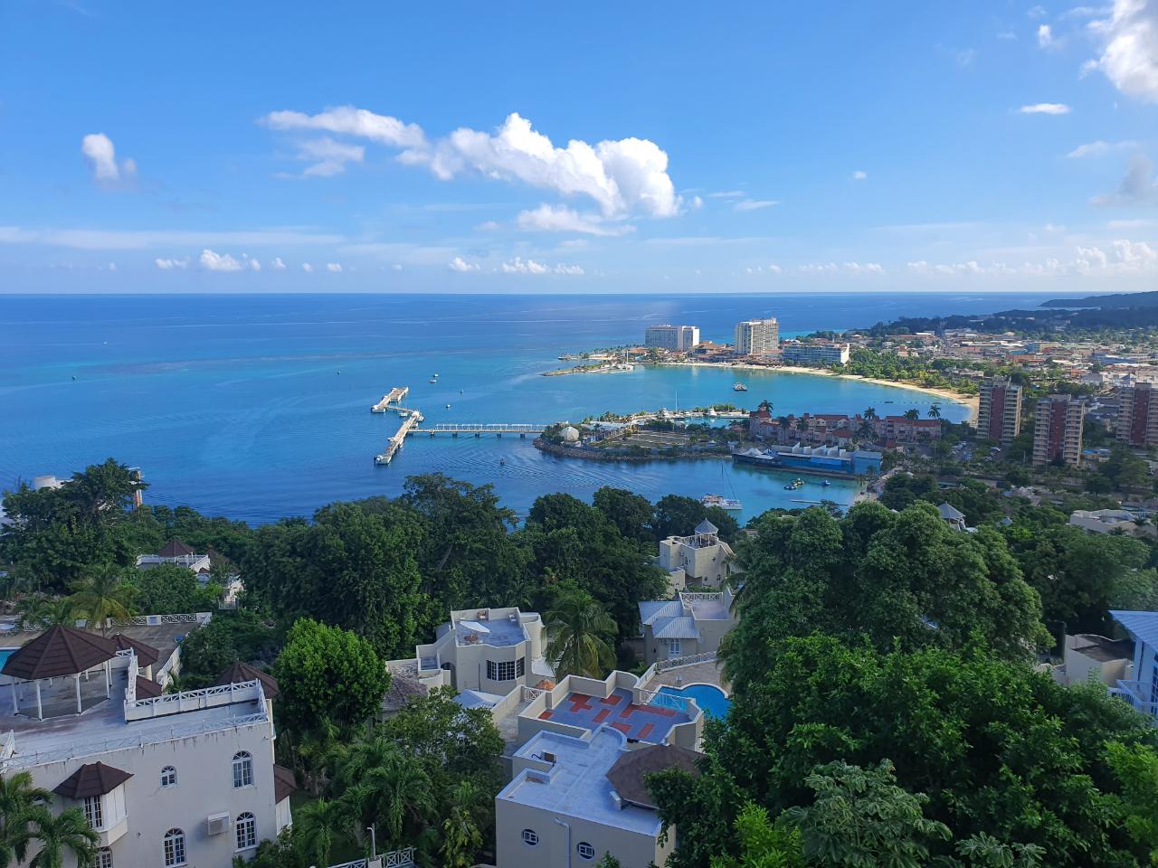 Apartment For Rent: MAIN STREET, Ocho Rios | $2,100 | Keez
