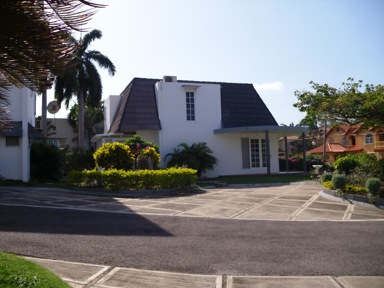 Townhouse For Sale: MANGO WALK COUNTRY CLUB, Montego Bay | $210,000 | Keez