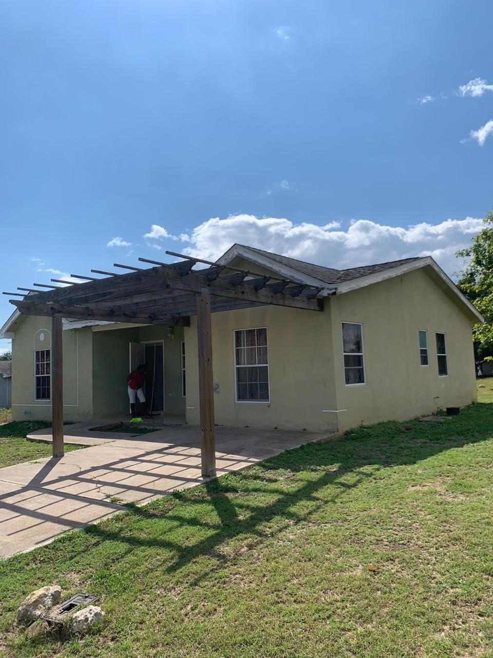 House For Sale: KENMAR CRESCENT, CLARENDO, May Pen | $14,000,000 | Keez