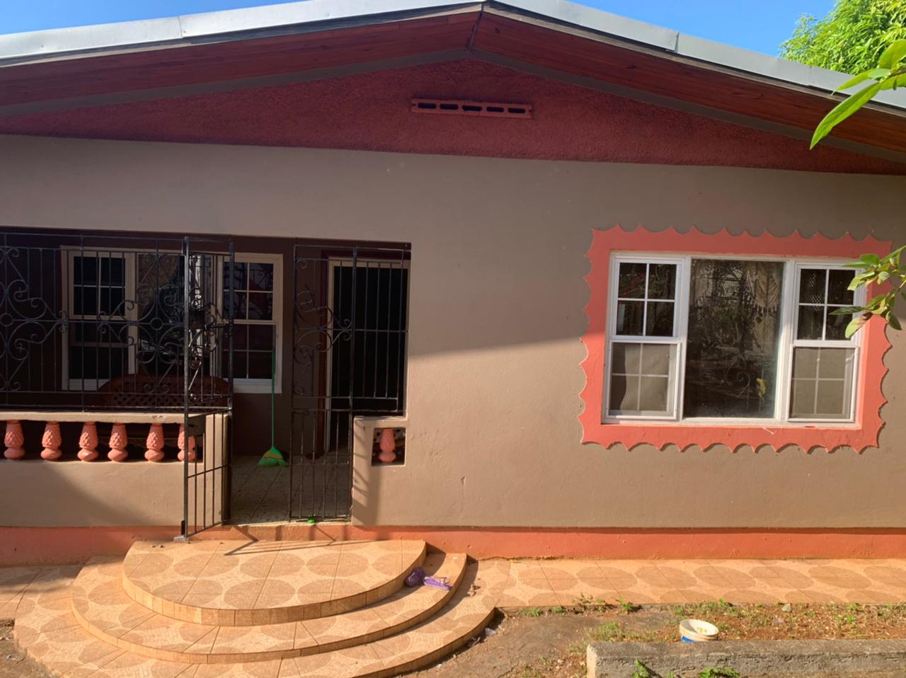 House For Sale: COMPOUND STREET, Ocho Rios | $116,000 | Keez