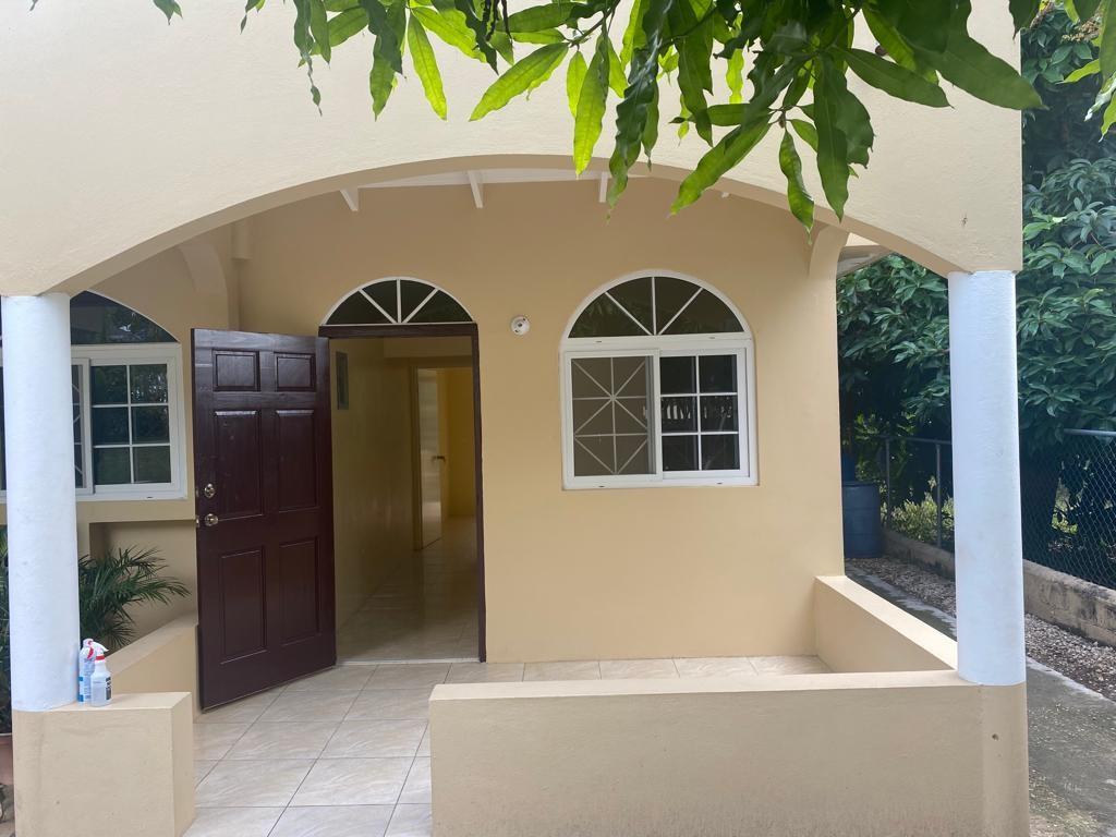 House For Rent: GLENDON CIRCLE KINGSTON 6, Kingston 6 | $60,000 | Keez