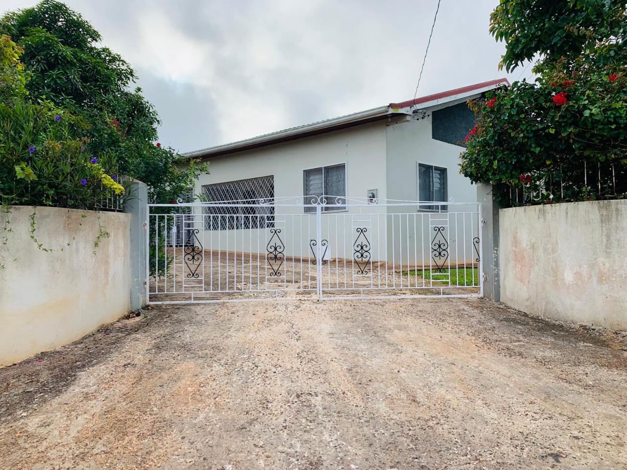 House For Sale: LITTLE HILL CLOSE, Spur Tree | $18,000,000 | Keez