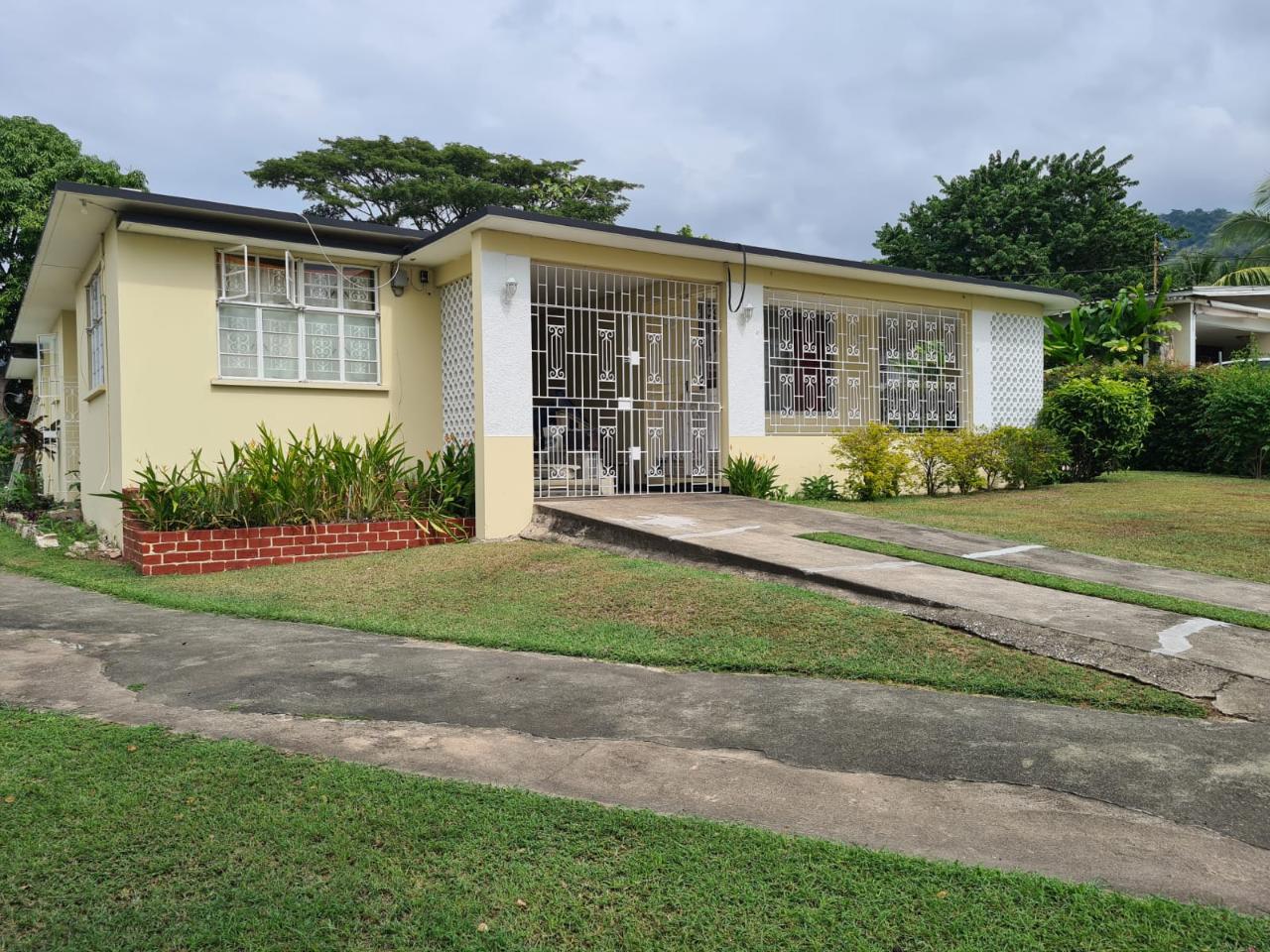 House For Sale: HOPE VIEW AVENUE, Kingston 6 | $58,500,000 | Keez