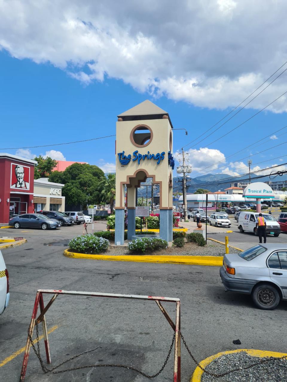 Offices / Commercial Bldg For Rent: CONSTANT SPRING ROAD, Kingston 10 ...