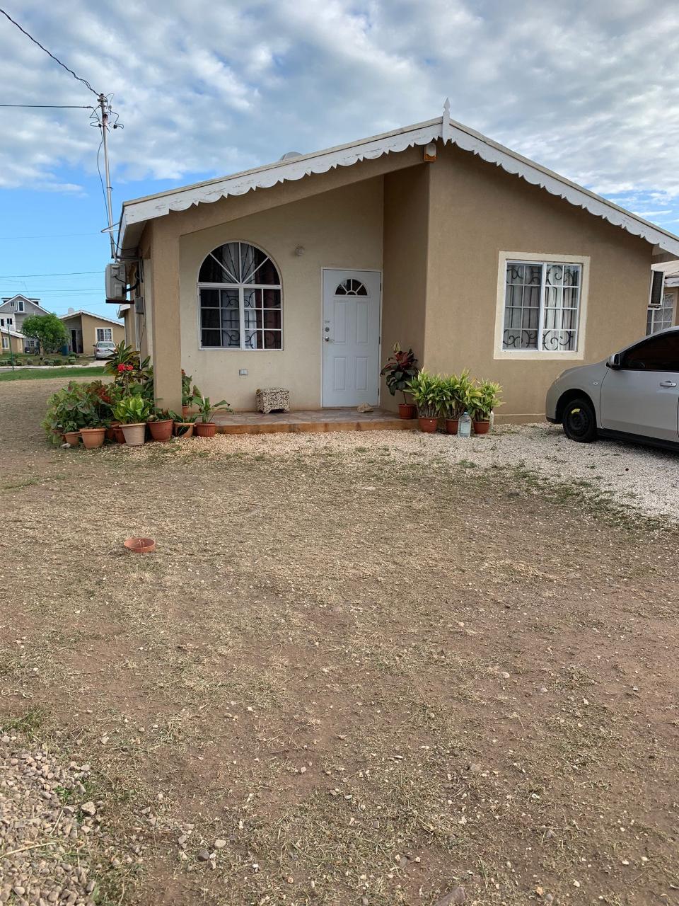 House For Sale: GINGER PLACE, NEW HARBOUR, Old Harbour | $16,500,000 | Keez