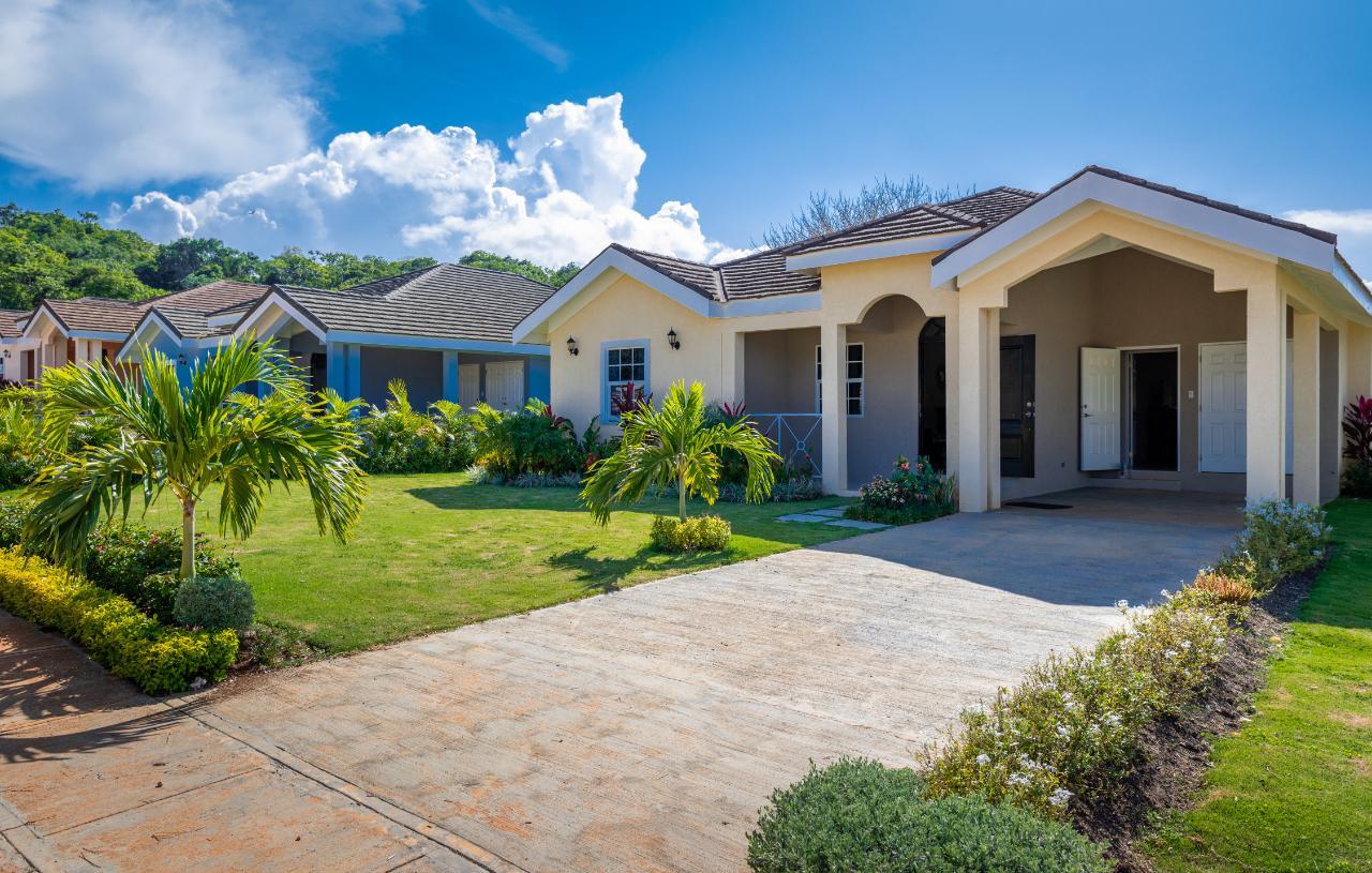 House For Sale: MANGO VALLEY ROAD, Oracabessa | $241,995 | Keez