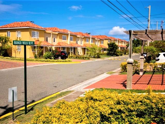 Townhouse For Rent: MANGO WALK COUNTRY CLUB, Montego Bay | $2,300 | Keez