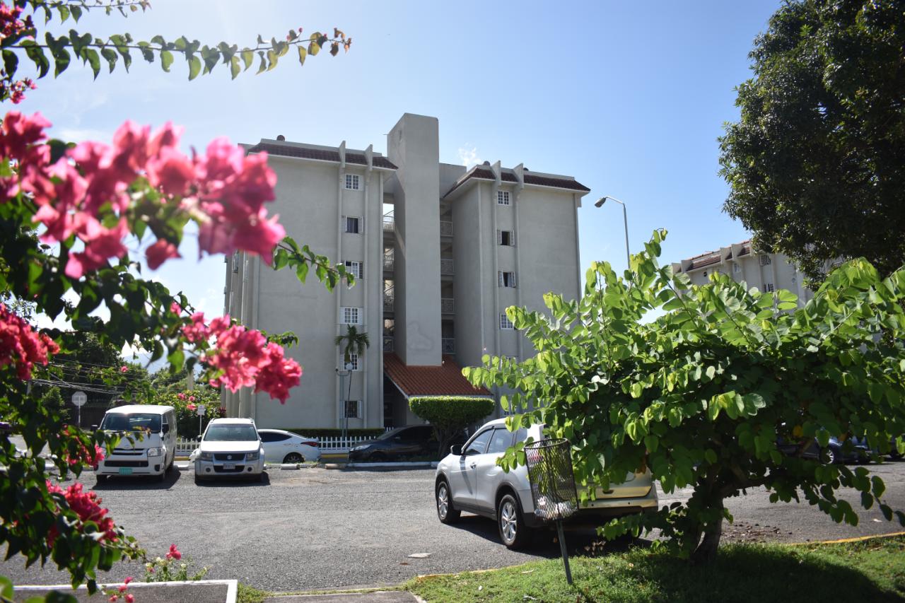 Apartment For Rent: CONSTANT SPRING ROAD, Kingston 8 | $75,000 | Keez