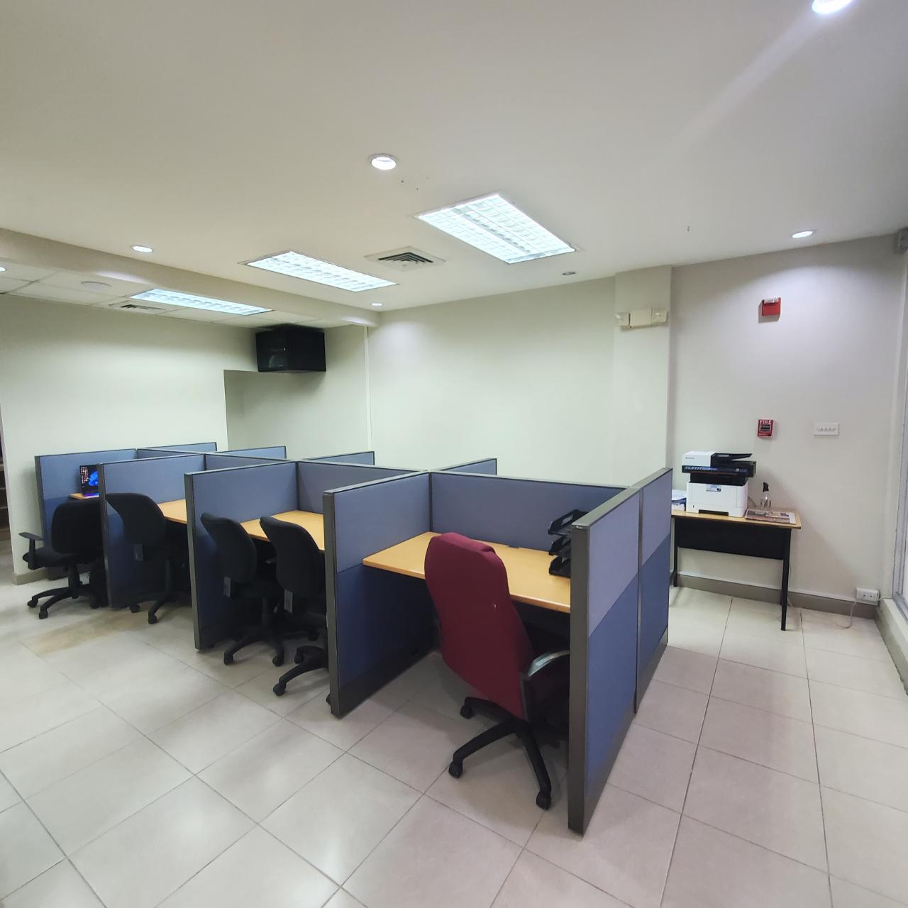 Offices / Commercial Bldg For Rent: HOPE ROAD, Kingston 10 | $1,600 | Keez