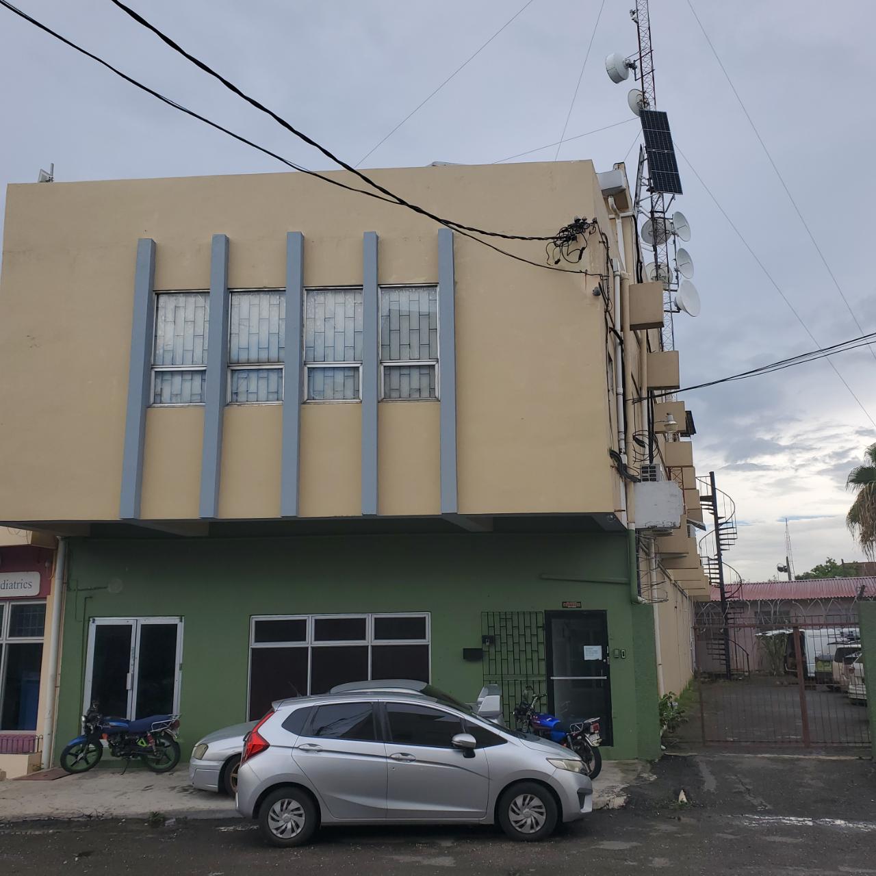 Offices / Commercial Bldg For Rent: PARKINGTON PLAZA, Kingston 10 ...