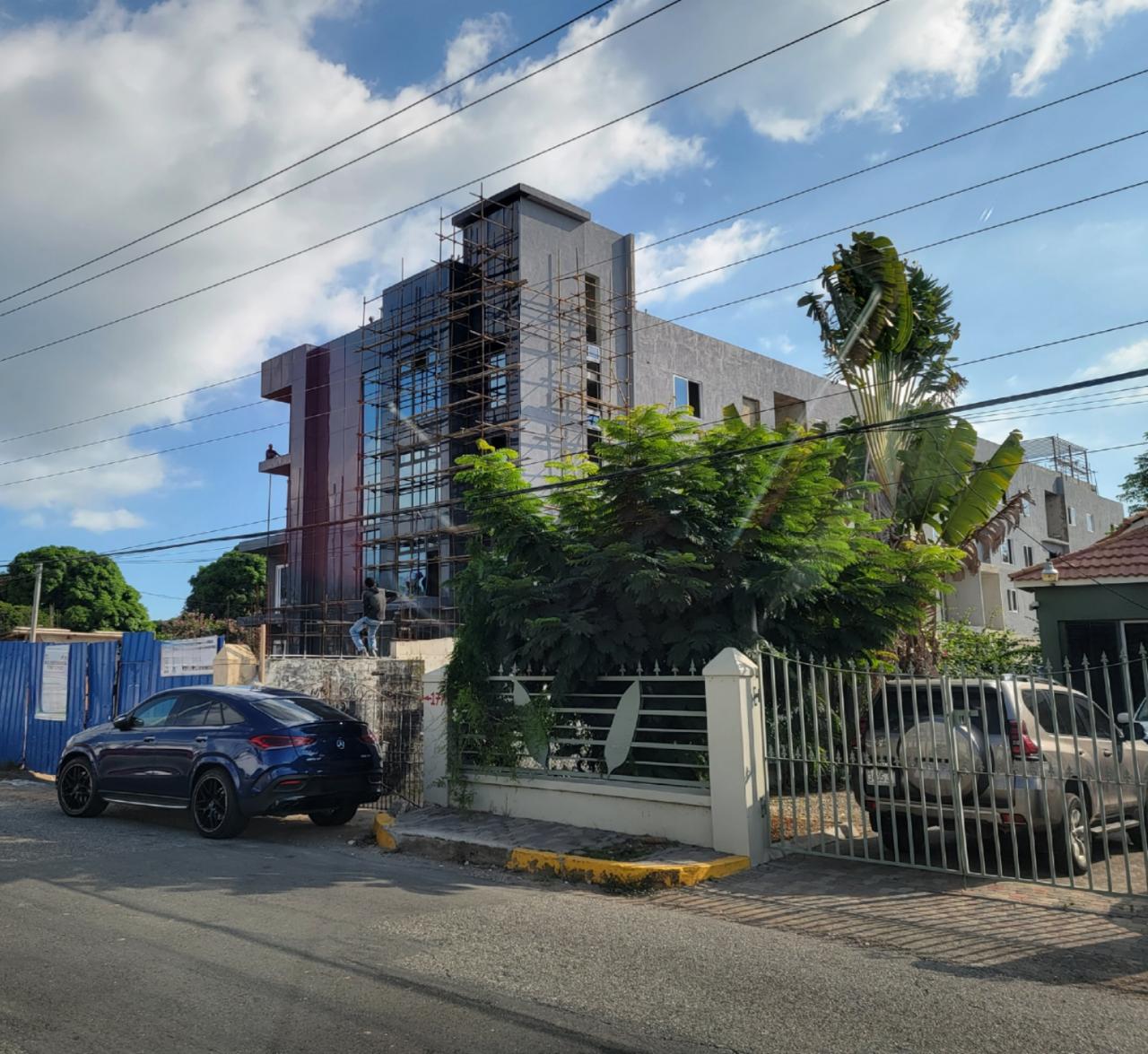 Apartment For Sale: SEAVIEW AVE, Kingston 6 | $300,000 | Keez