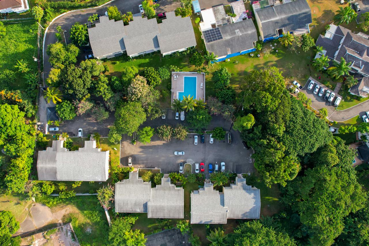 Apartment For Rent: NORBROOK ROAD, Kingston 8 | $185,000 | Keez