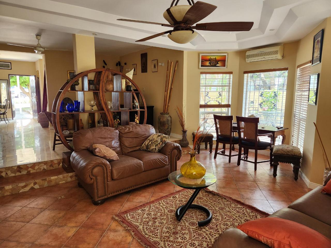 Townhouse For Rent: HAINING ROAD, HAINING RD, Kingston 5 | $1,600 | Keez