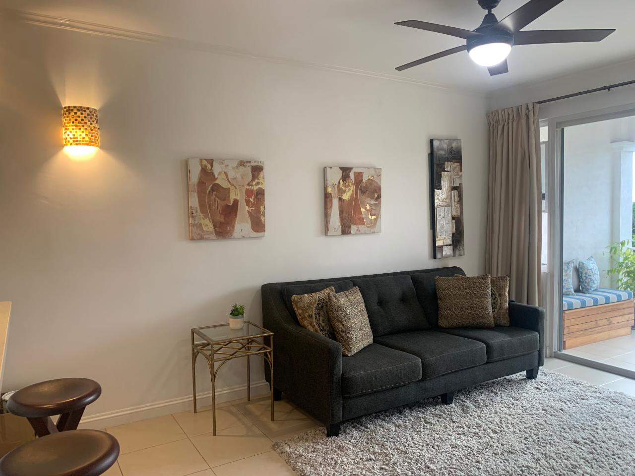 Apartment For Rent: GRAHAM HEIGHTS, Kingston 8 | $1,200 | Keez