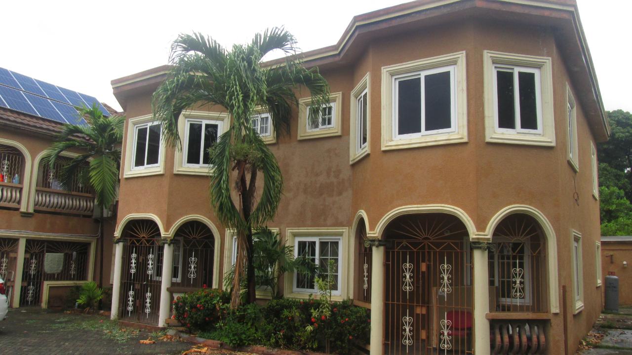 Townhouse For Sale: MADISON DRIVE, Kingston 19 | $250,000 | Keez