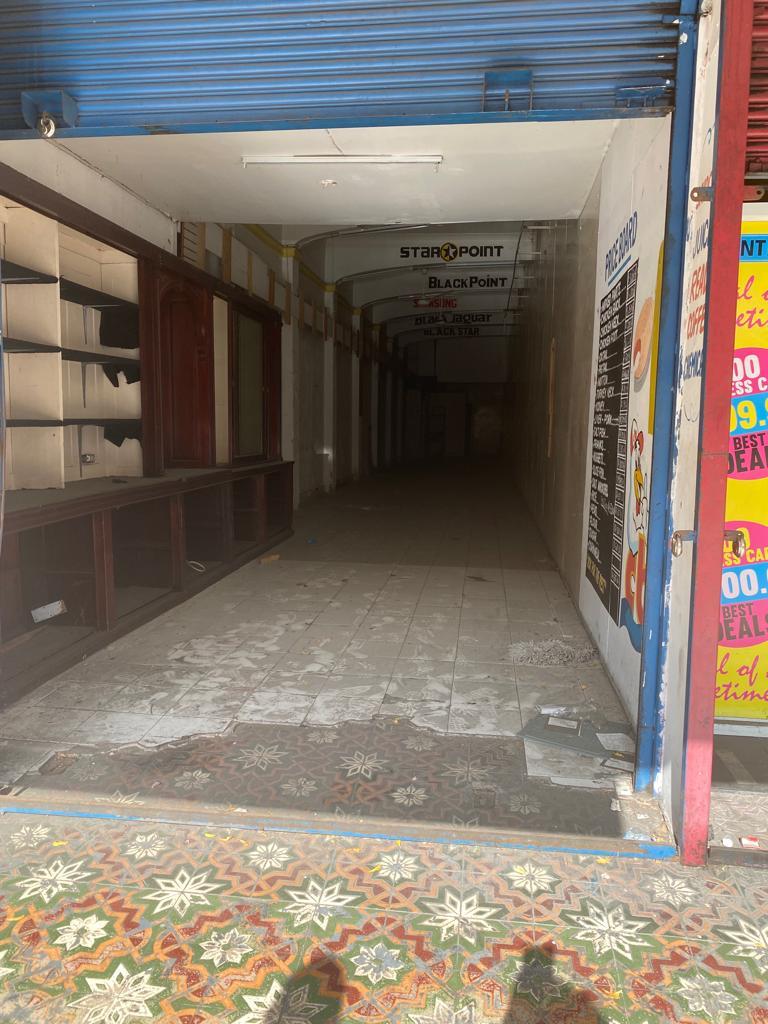 Offices / Commercial Bldg For Rent: KING STREET, Kingston 1 | $3,000 | Keez