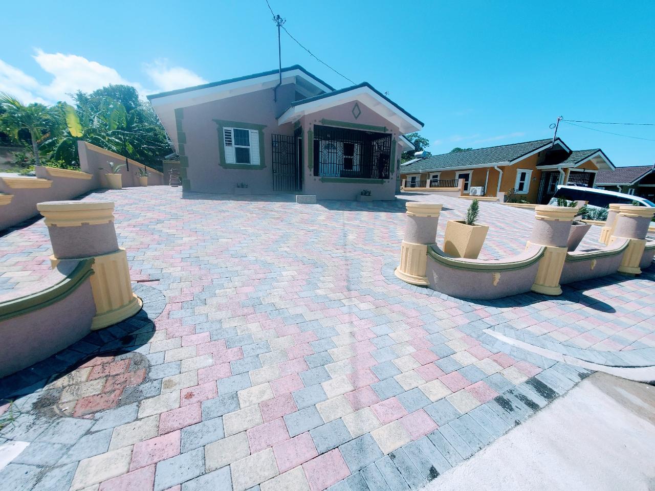 Apartment For Rent: STONEBROOK VISTA, TRELAWN, Falmouth | $950 | Keez