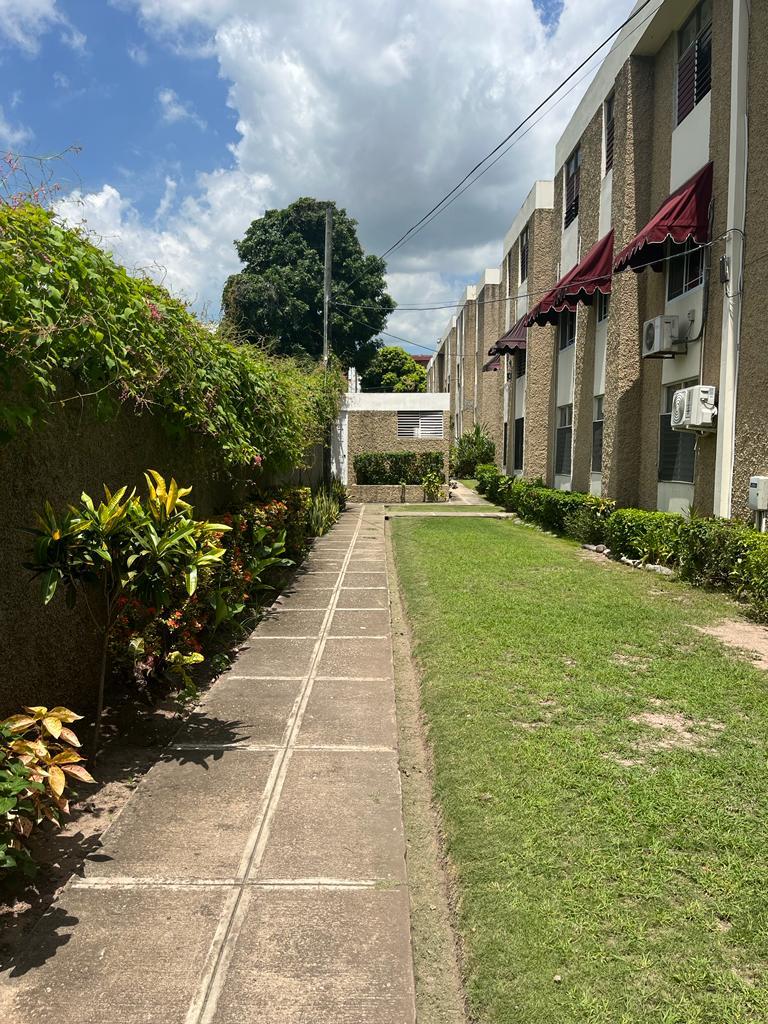 Apartment For Rent: CONSTANT SPRING ROAD, 2686 | $95,000 | Keez