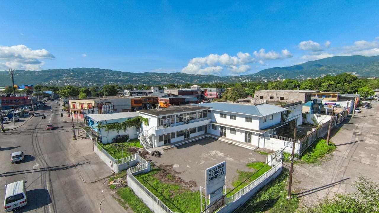 Offices / Commercial Bldg For Sale: MOLYNES ROAD, Kingston 20 ...
