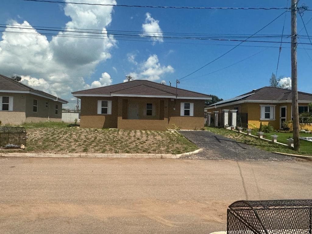 House For Sale: COLBECK MANOR,OLD HARBOUR, Old Harbour | $36,000,000 | Keez