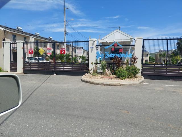 Townhouse For Sale: EAST QUEENS PARK, Greater Portmore | $30,000,000 | Keez