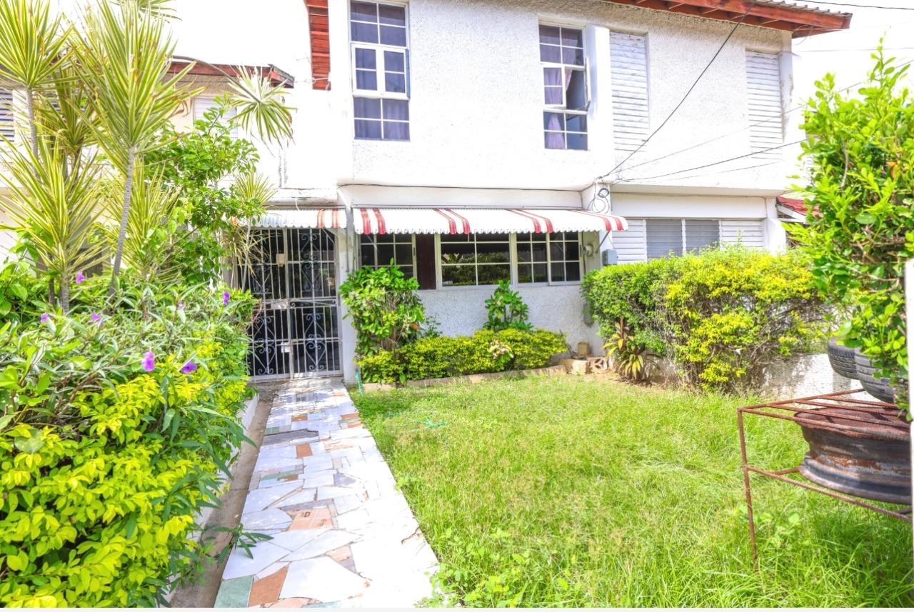 Townhouse For Sale: PORTMORE COUNTRY CLUB, Greater Portmore ...