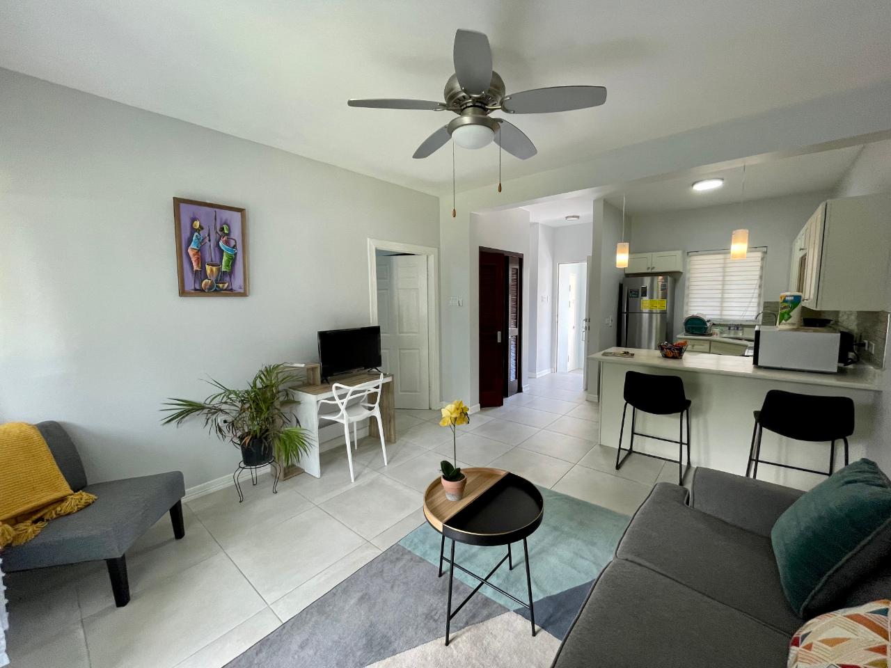Apartment For Rent: LONG LANE, Kingston 8 | $160,000 | Keez