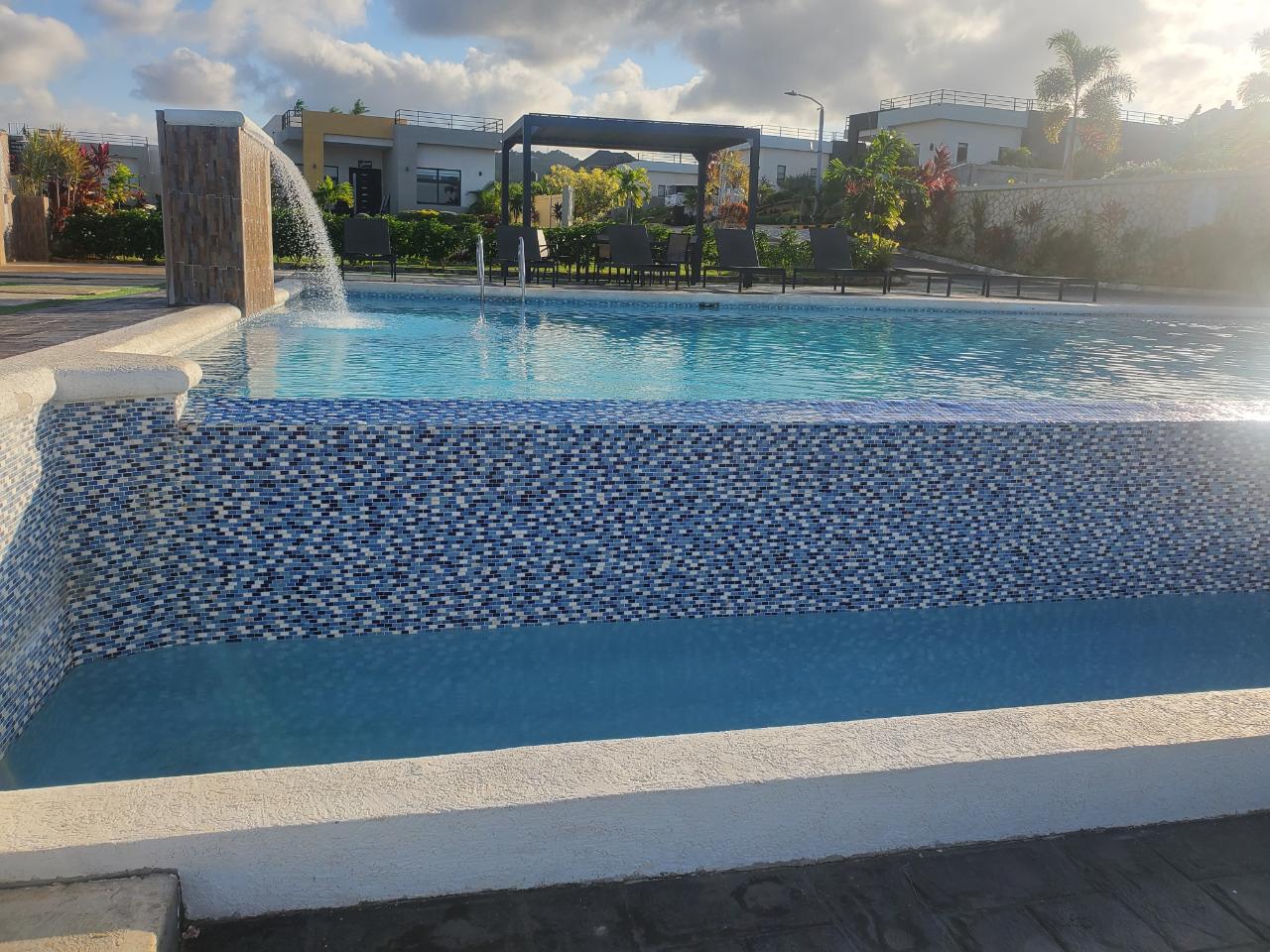 House For Rent: PYRAMID POINT, Ocho Rios | $2,200 | Keez