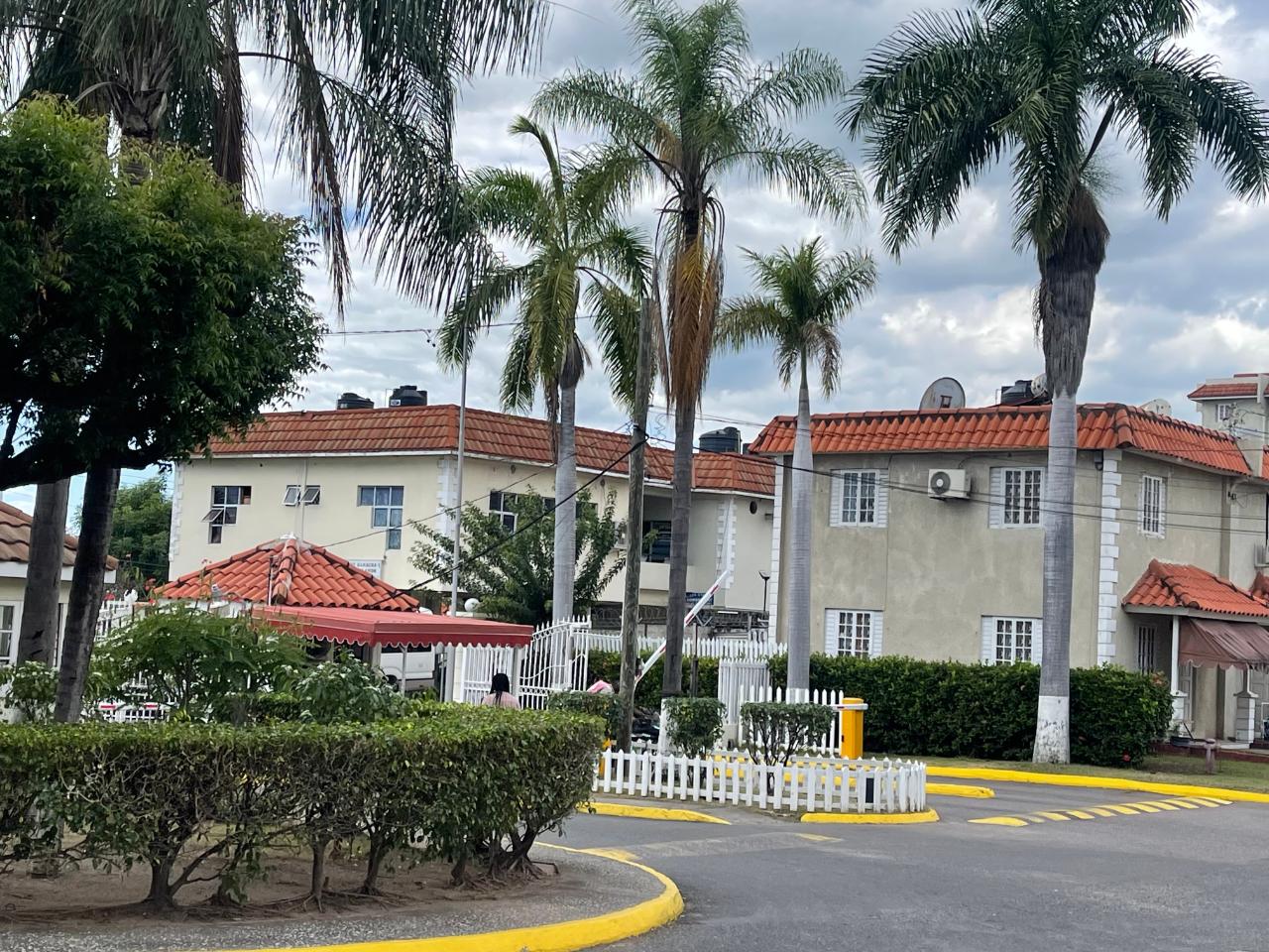 Apartment For Sale: CONSTANT SPRING ROAD, 2686 | $170,000 | Keez