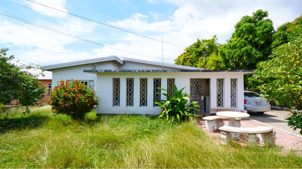 House For Sale: RED HILLS GARDENS, KINGST, Kingston 20 | $45,000,000 | Keez
