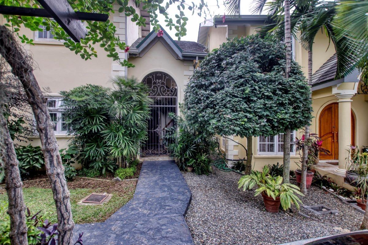 Apartment For Sale: LONG LANE, Kingston 9 | $650,000
