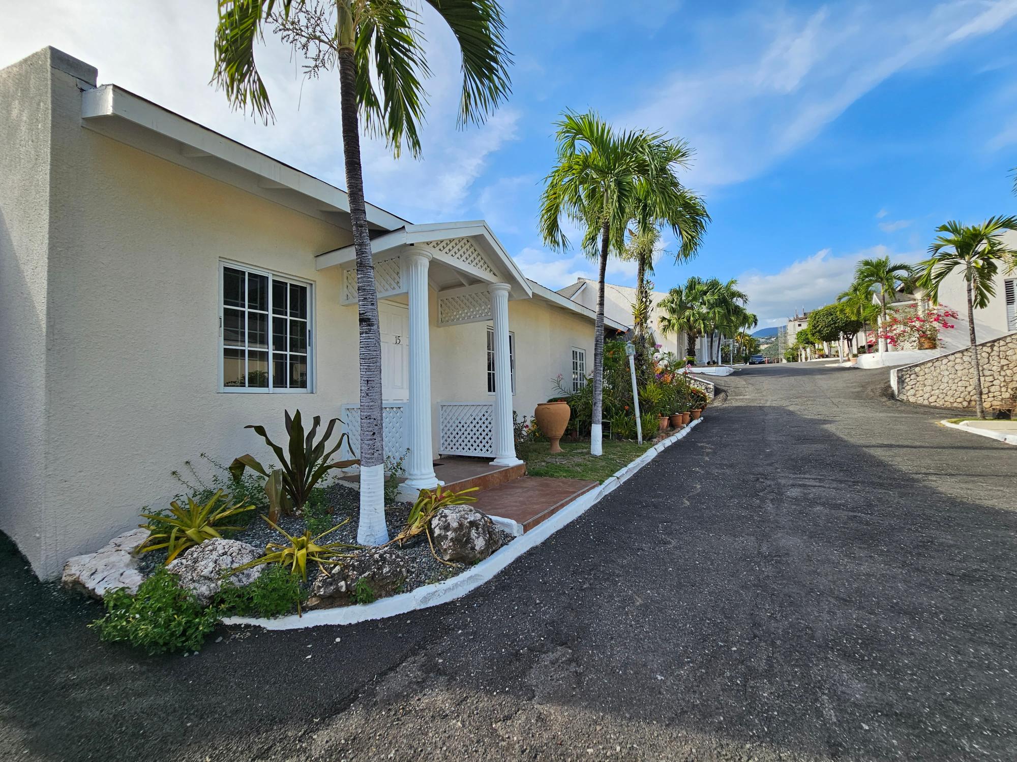 Keez: Real Estate Listings in Jamaica - Easily find your place!