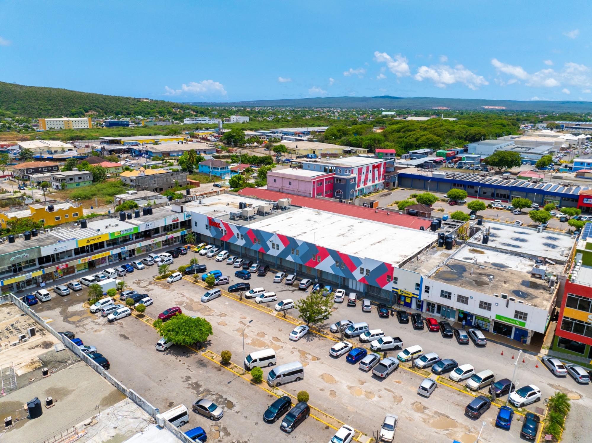 Offices / Commercial Bldg For Rent: PORTMORE PINES PLAZA, Portmore ...