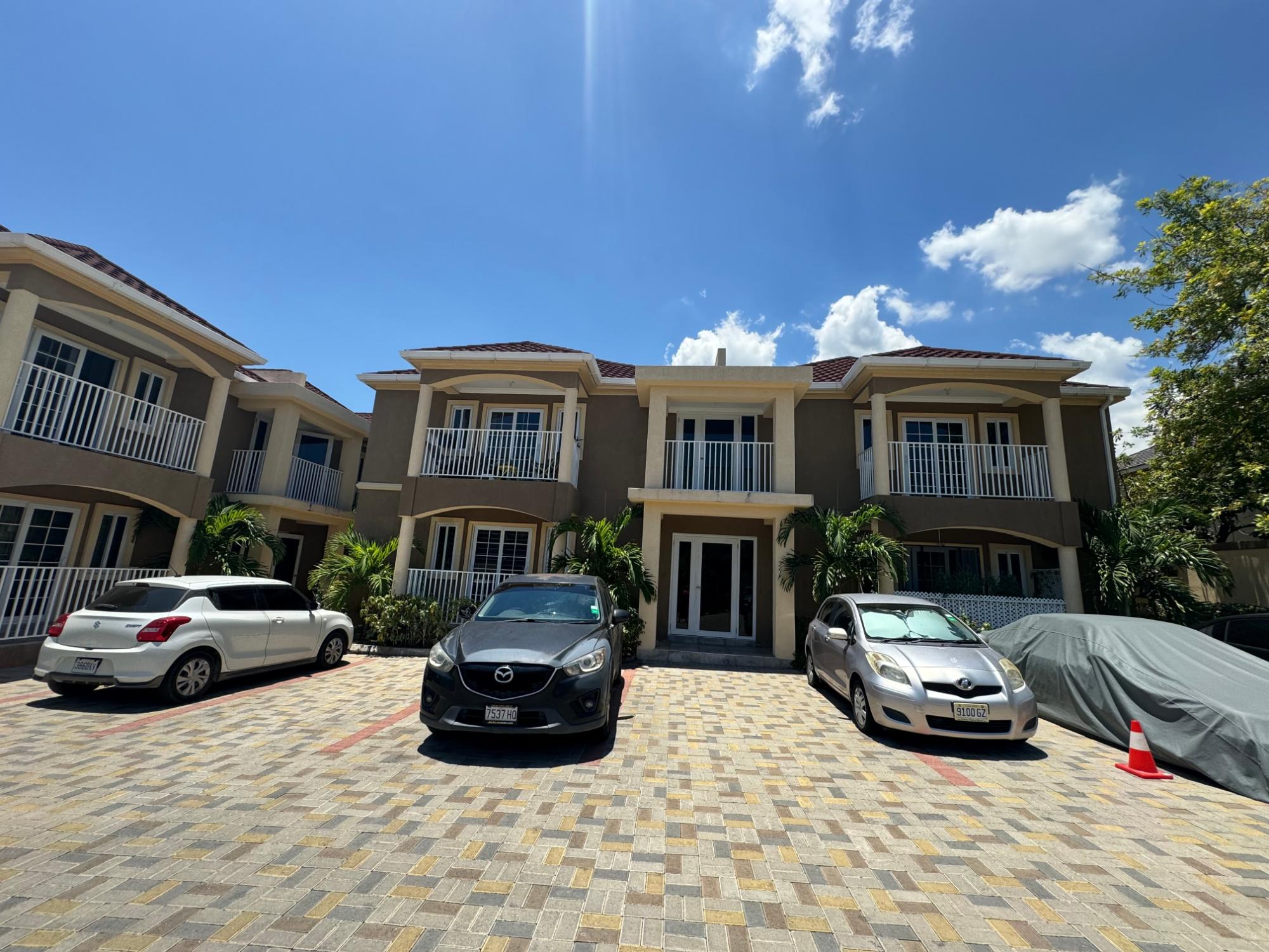 Apartment For Rent: RAVINIA, Kingston 6 | $1,200 | Keez