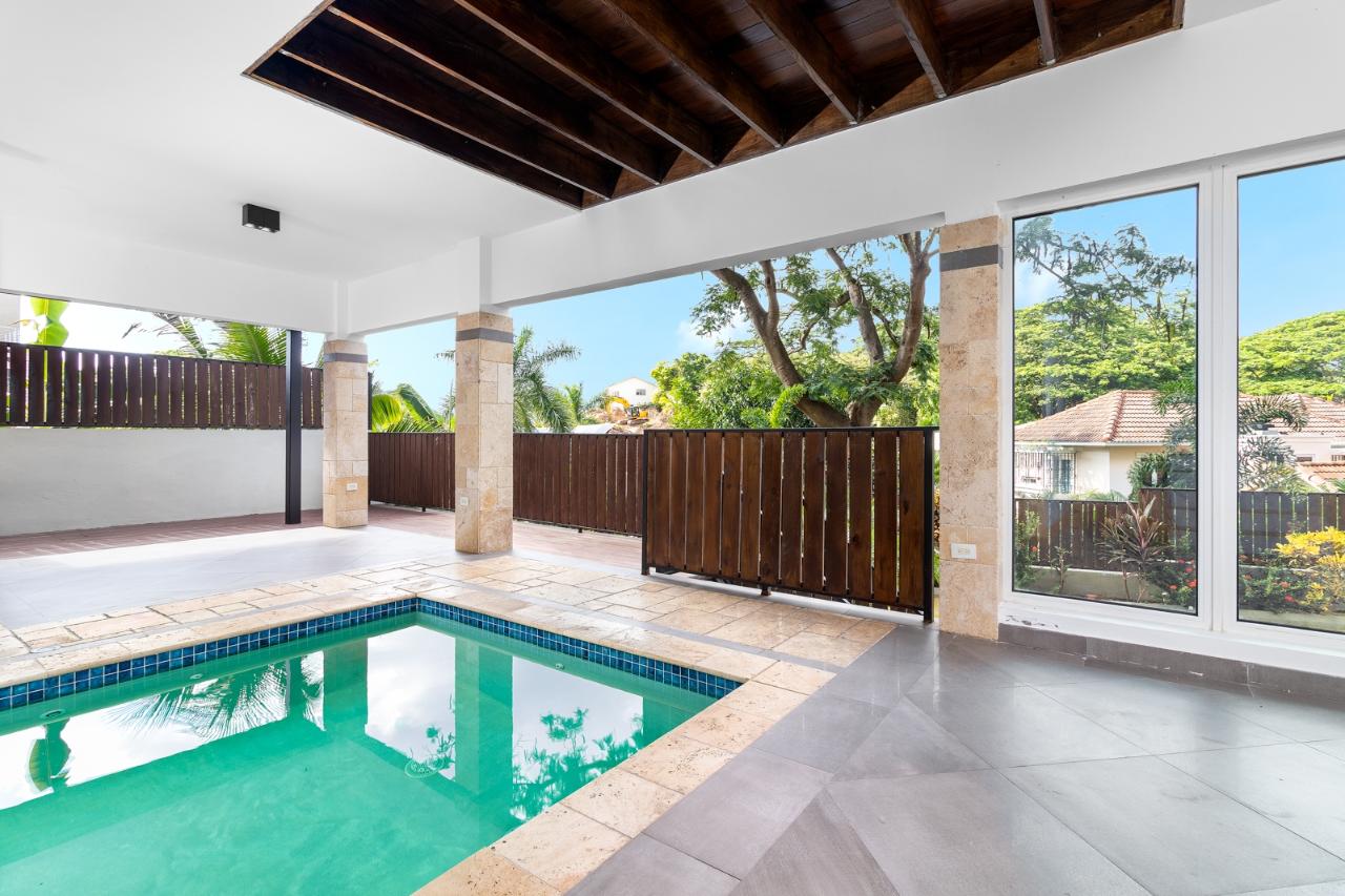 Townhouse For Sale: CHERRY DRIVE, Kingston 8 | $1,650,000 | Keez