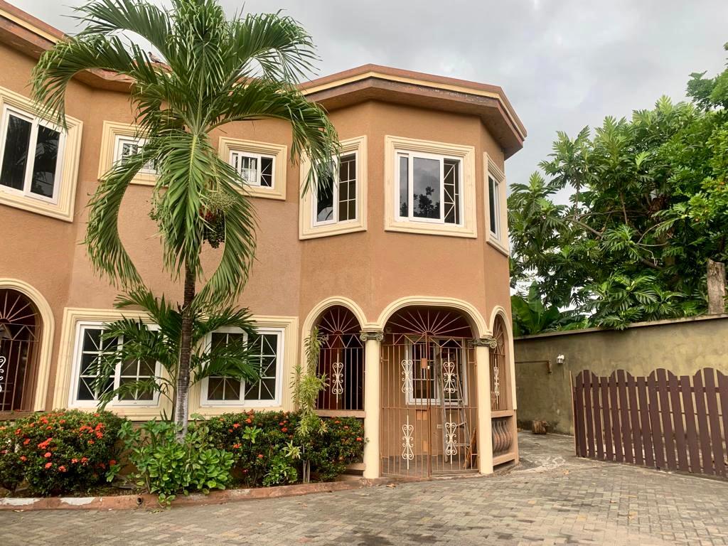Townhouse For Rent: MADISON DRIVE, Kingston 19 | $145,000 | Keez