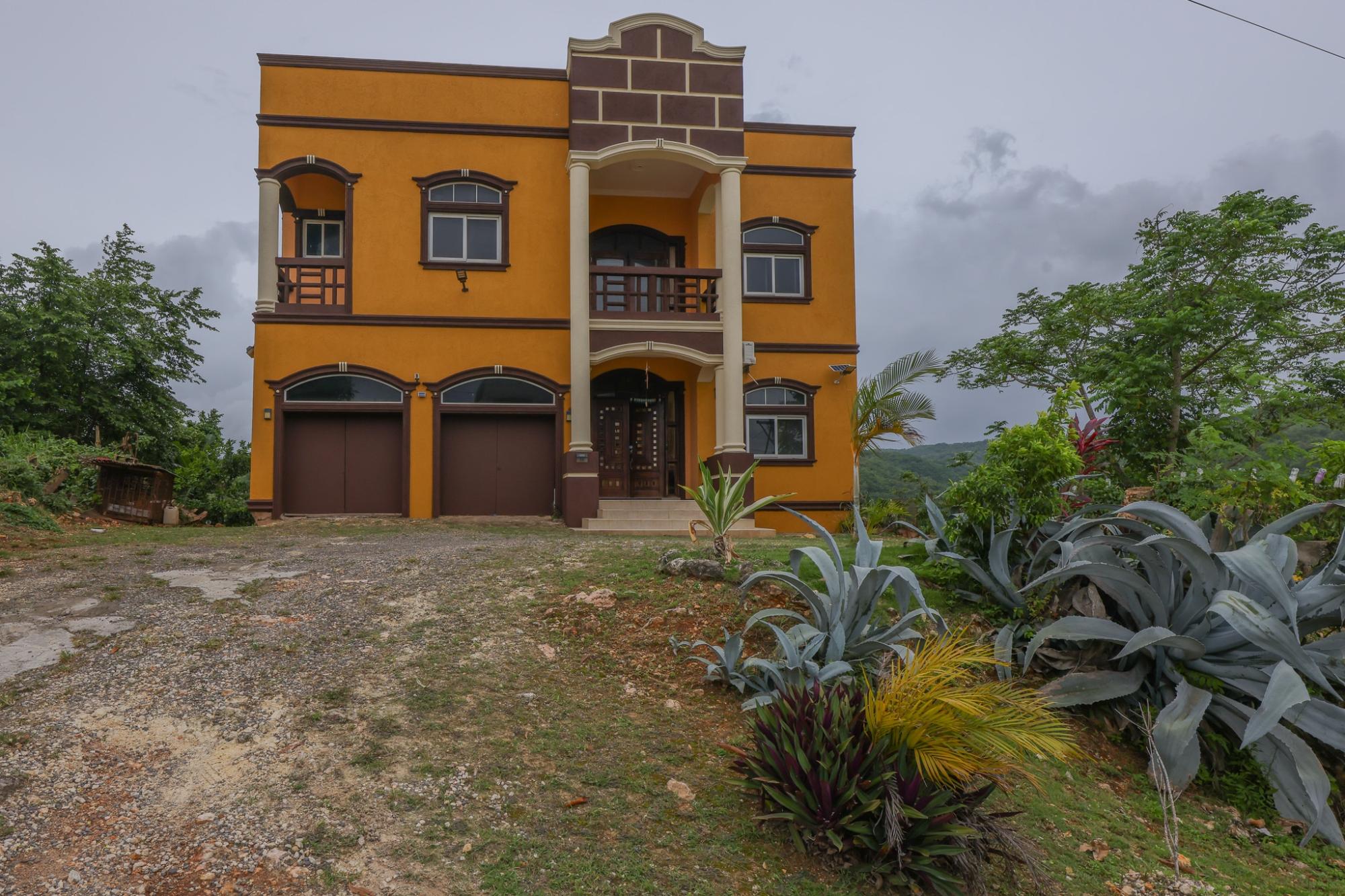 House For Sale: PYRAMID POINT, PYRAMID HE, Breadnut Hill | $450,000 | Keez